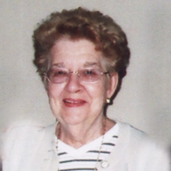 Simone Howell (-2011) - Hommage NB