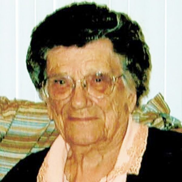 Stella Sullivan (-2015) - Hommage NB
